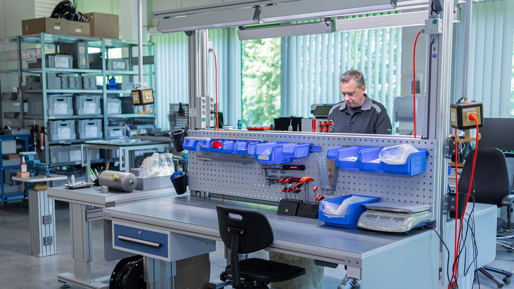 MiniTec - Profile construction kit & automation technology